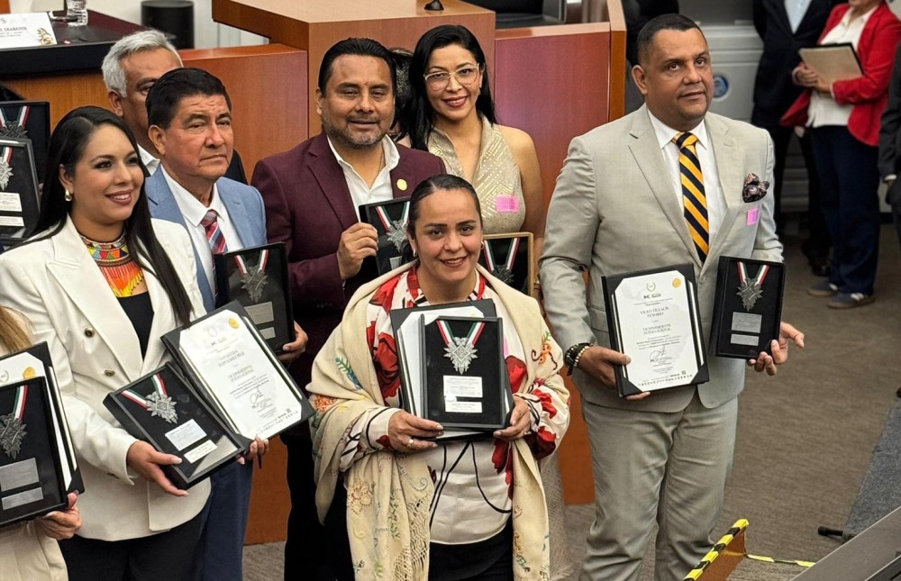 Reconocen a la alcaldesa de Chilchota, por buen gobierno – LA GACETA ...